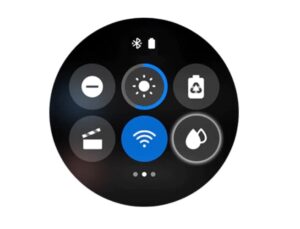Samsung Galaxy Watch 4: How to use Water lock mode to avoid accidental ...
