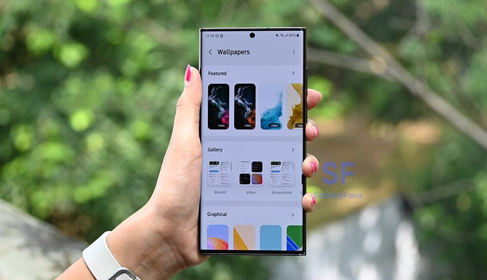 One UI 5 has a new Wallpaper section, here's how you can access - Sammy ...
