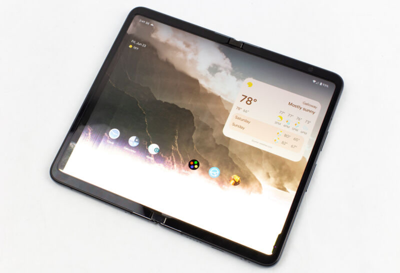 A Google Pixel Fold has died after just four days: Questions on ...