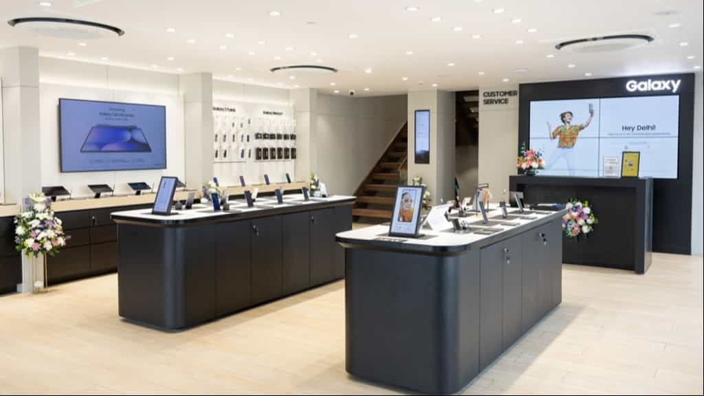 New Samsung Experience Store is the largest in South Delhi, India ...