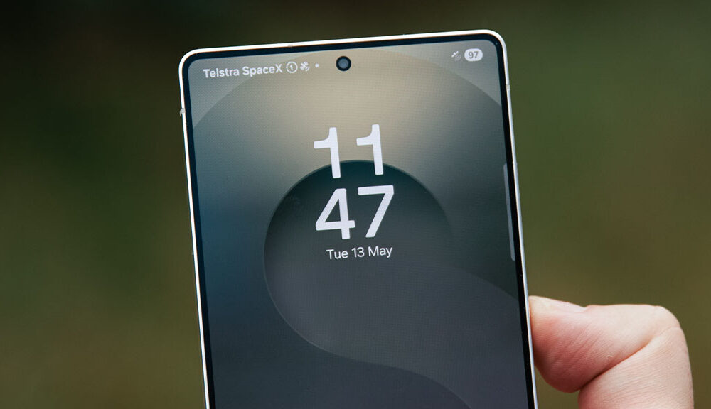 Samsung Galaxy S25 becomes the first phone to offer satellite messaging ...